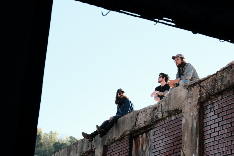 Review: Tucker Riggleman & the Cheap Dates deconstruct loneliness ...