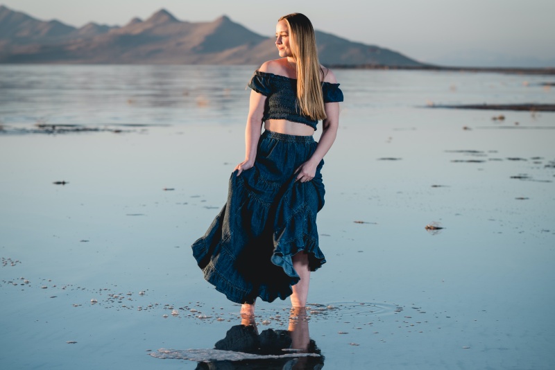 Premiere: Emily Hicks flies free with new song, ‘Picket Fenced In’