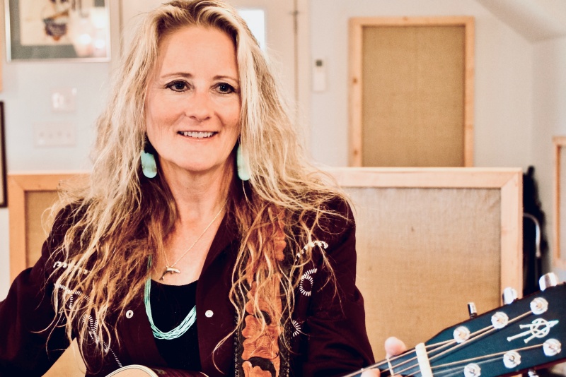 Premiere: Sarah Pierce paints vivid landscape with ‘Blessed by the West’