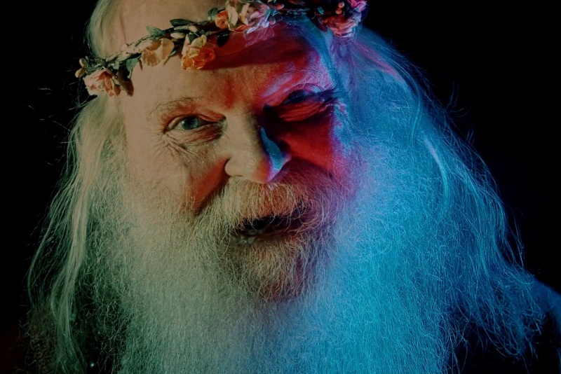 Review: ‘Pater Noster and the Mission of Light’ casts a hypnotic aura